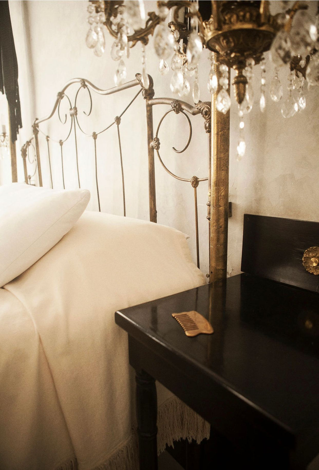 #013: Full Moon - Get in the mood for bedtime with sleep tips from our – Grounded 1002